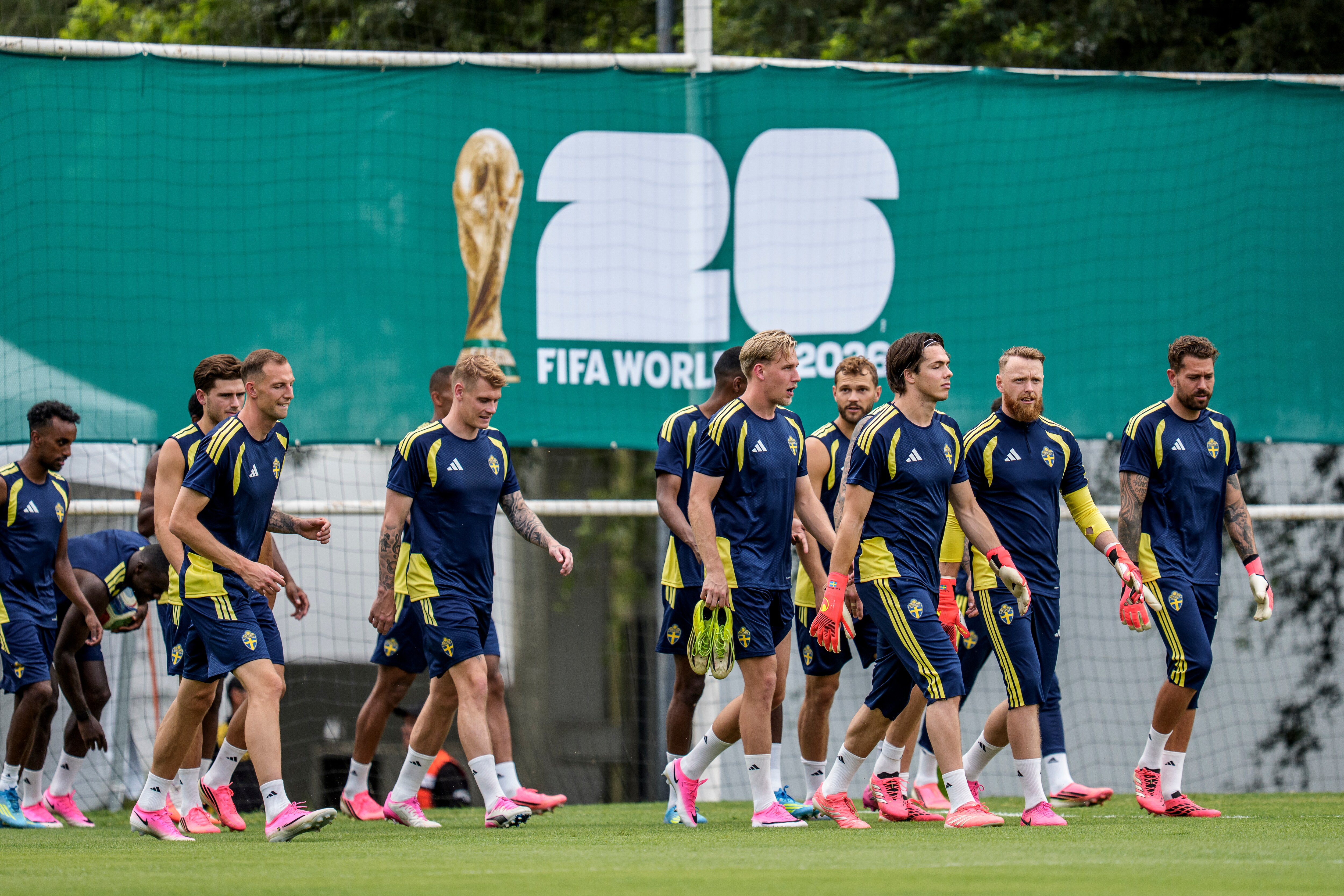 Chatta med sportbladets utsända inför VM-premiären - Aftonbladet TV