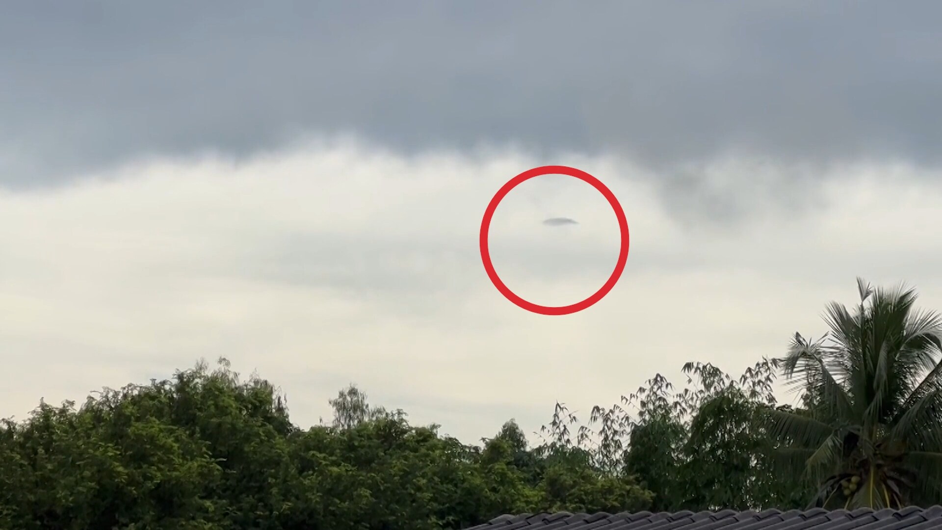 Misstänkt UFO över Thailand - Aftonbladet TV