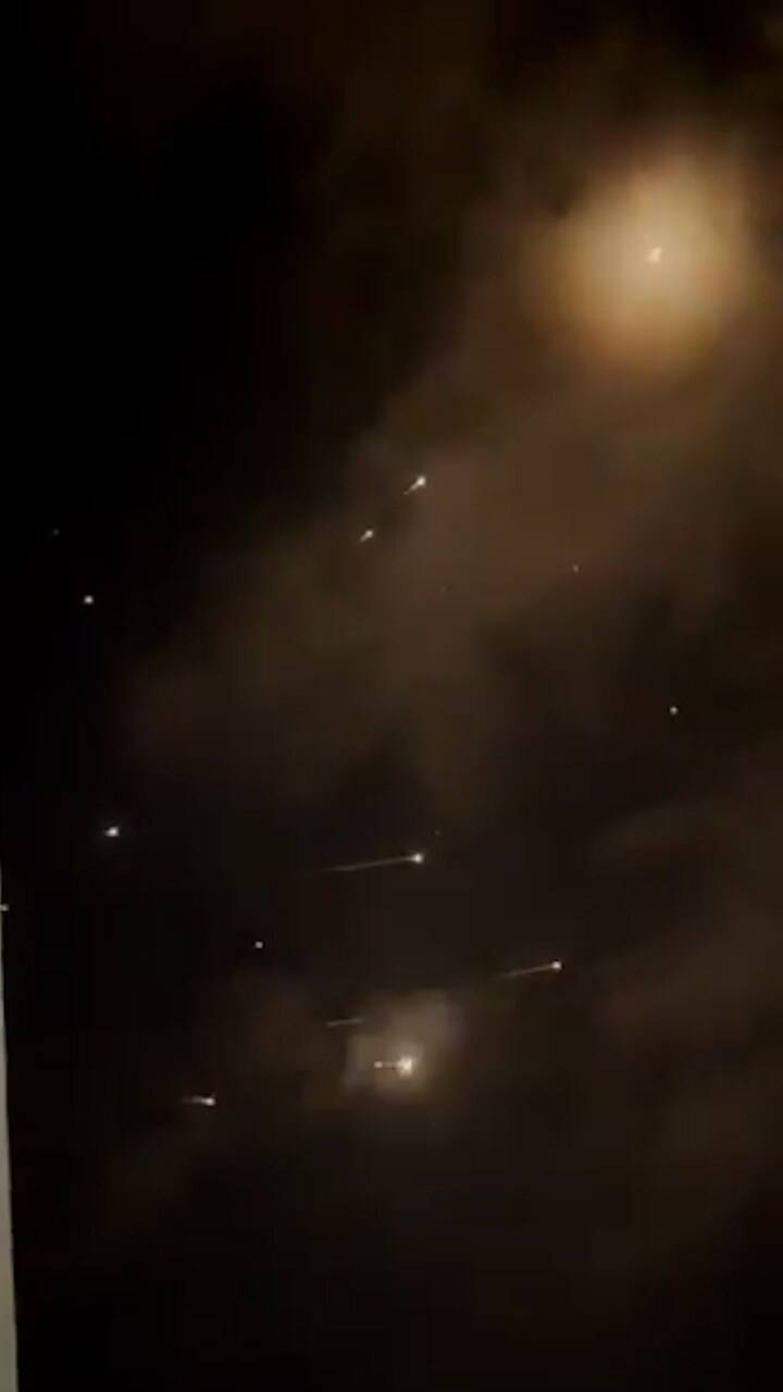 Koordinerade attacken – raketer regnar över Israel - Aftonbladet TV