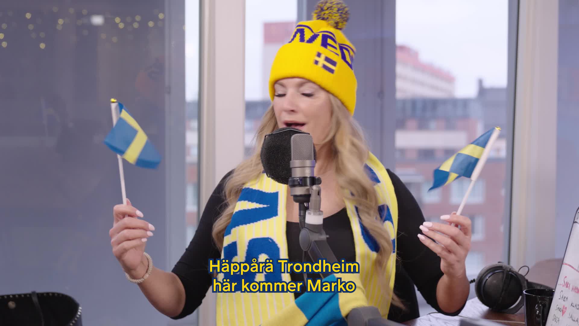 Markoolios låt inför skid-VM - Aftonbladet TV