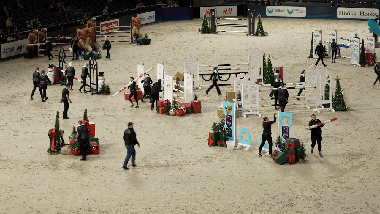 Frida Jernspets bakom kulisserna på Sweden International Horse Show ...