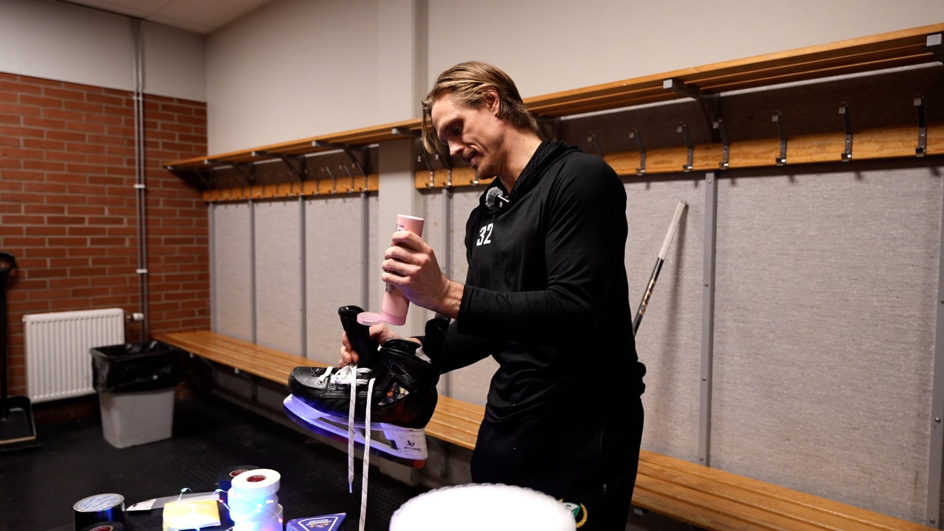 Viktor Lodin hyllar flickvännen Nicci Hernestig