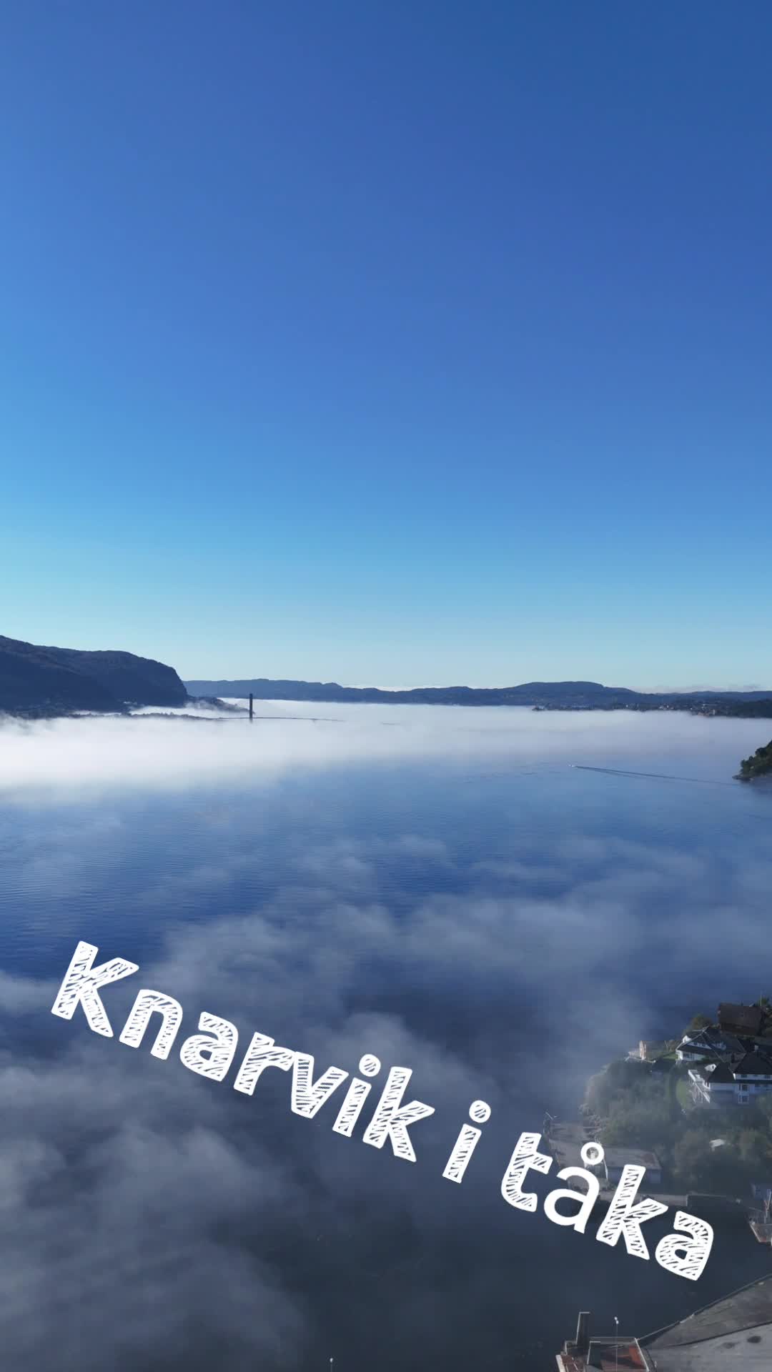 Knarvik i tåka