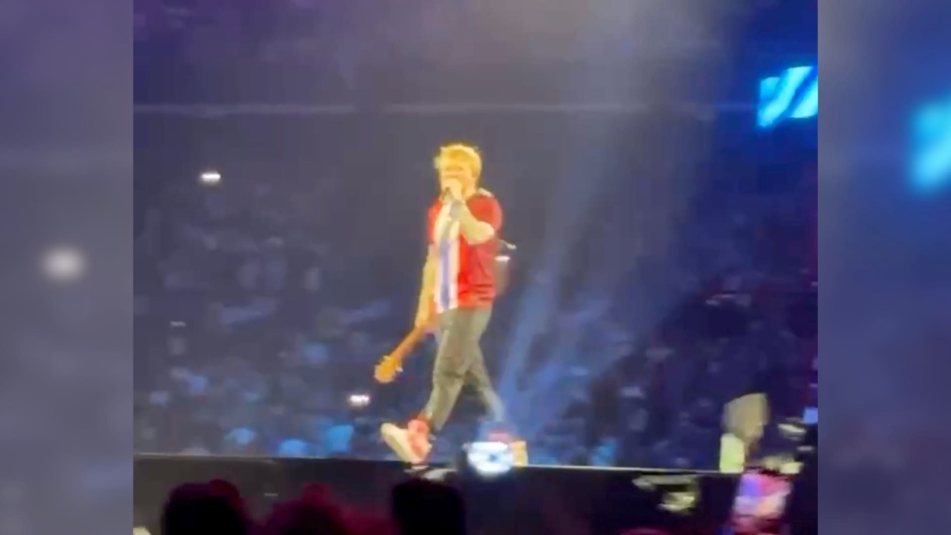 Ed Sheeran hyller Norge på scenen - VGTV