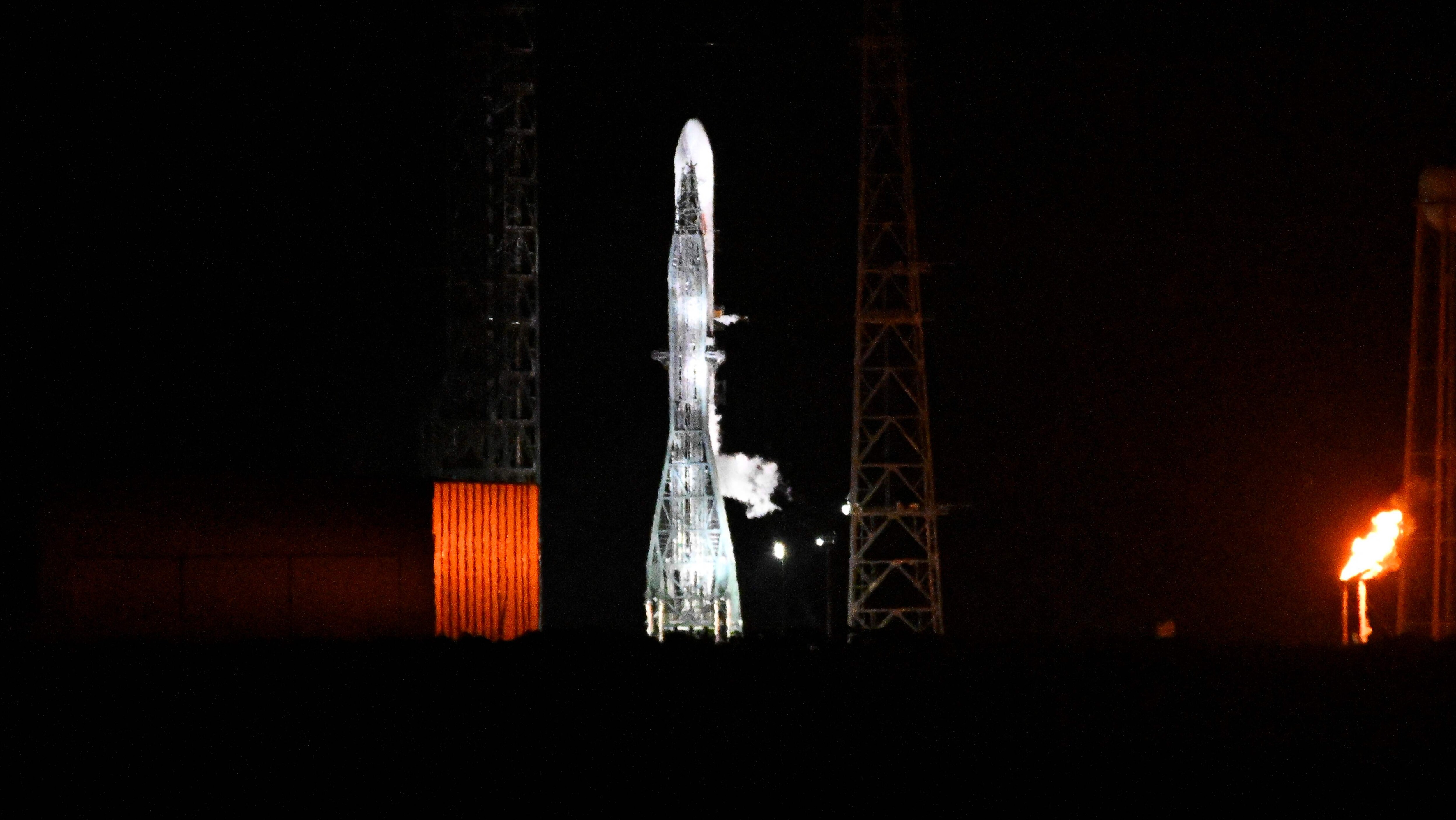 Jeff Bezos sin Blue Origin blir skutt opp - VGTV