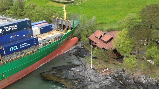 Johan våknet med et 135 meter langt containerskip i hagen: – Vi har ...
