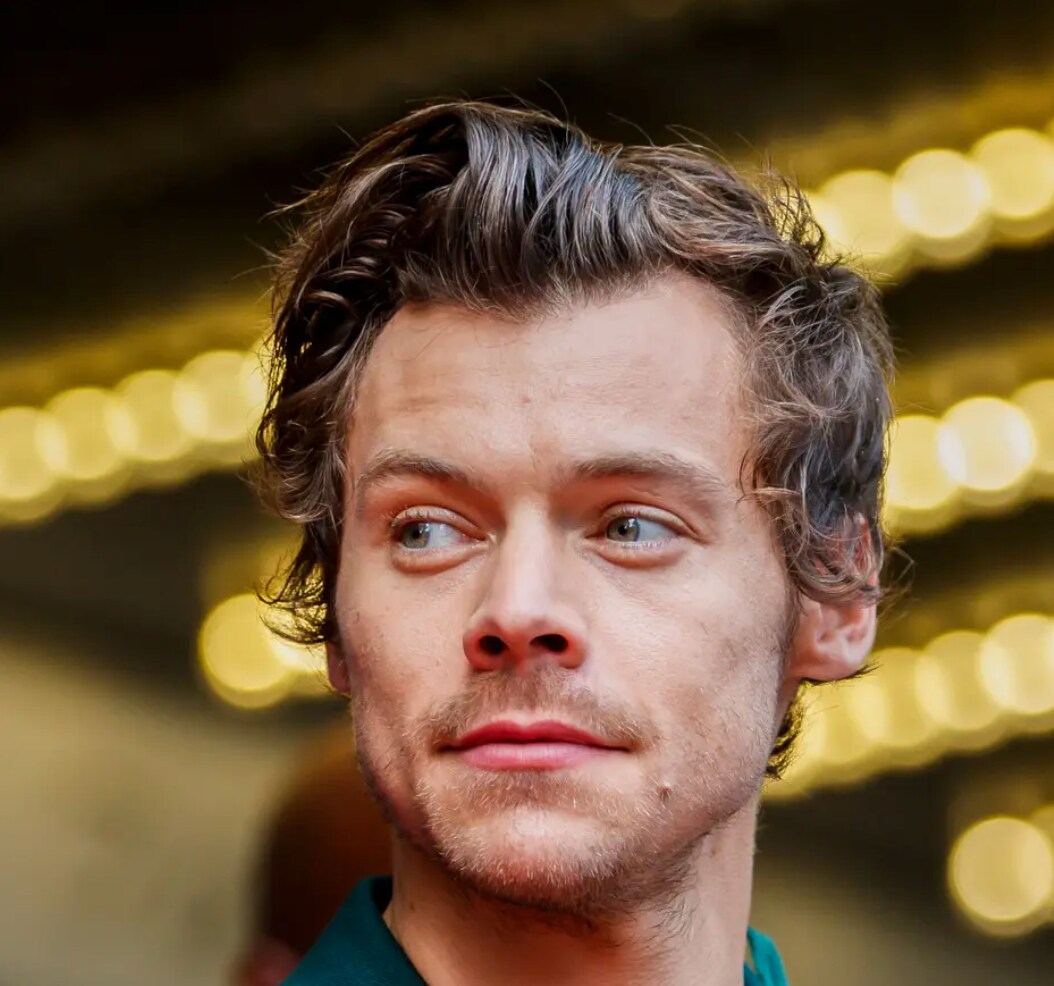 Harry Styles har klippet av alt håret: Fansen reagerer - VGTV