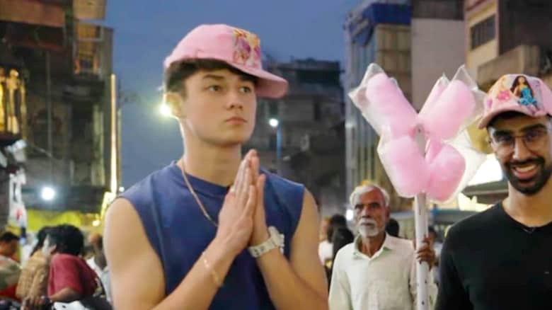 David Mokel i «Sidemen»-video: Her er han i India