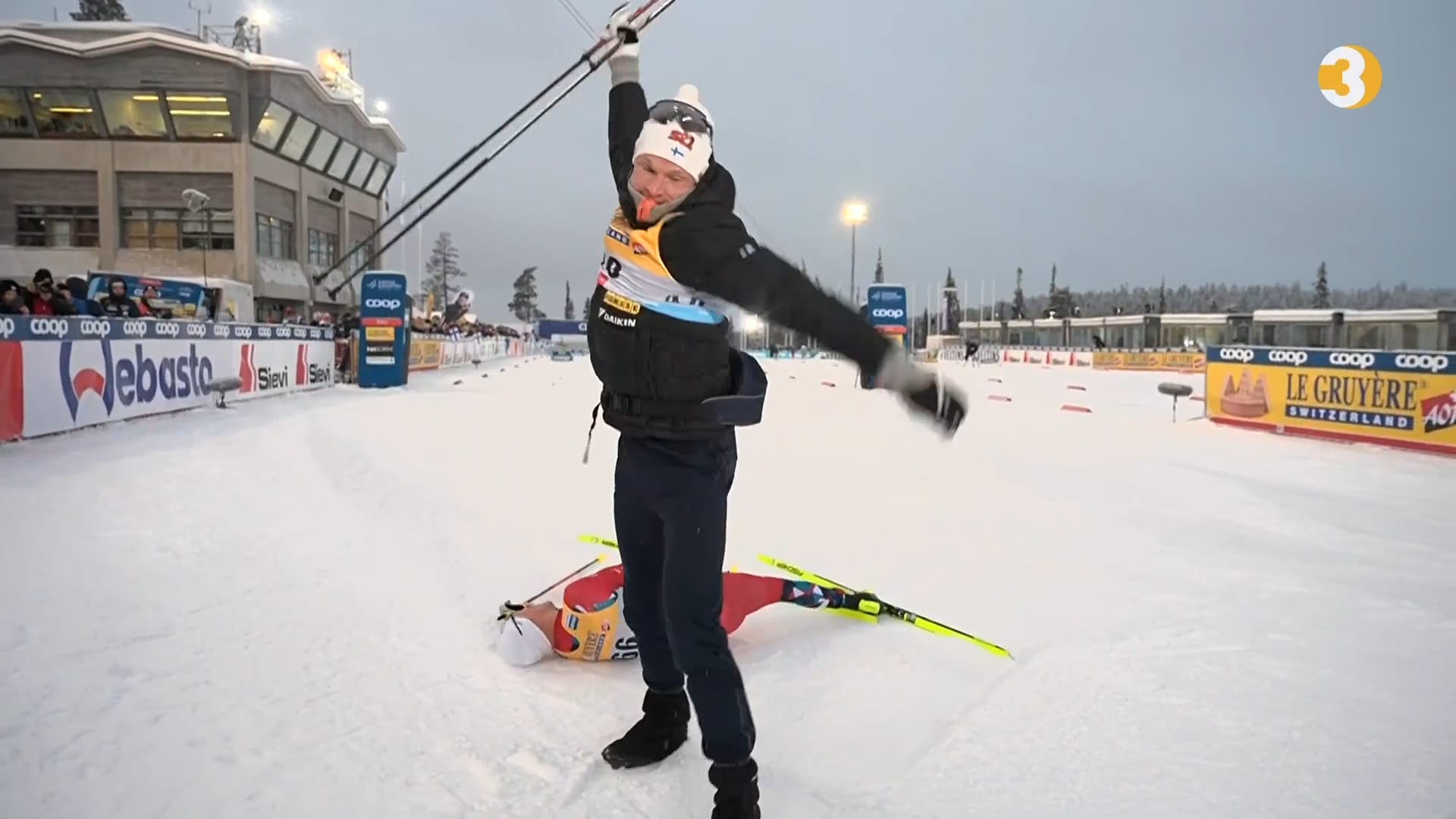 Langrenn: Her raser Iivo Niskänen etter Martin Løwstrøm Nyengets seier ...
